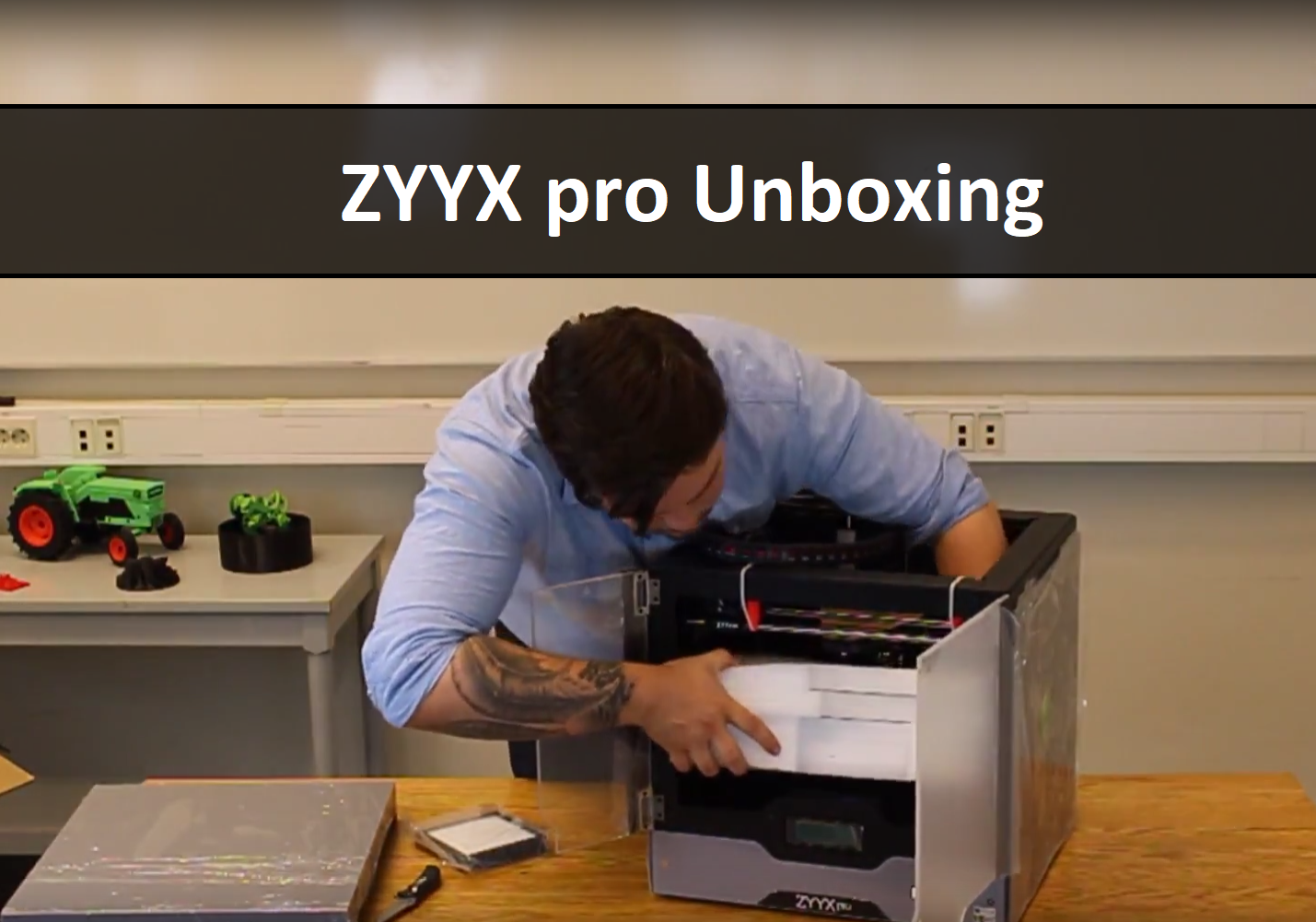 ZYYX at TCT Show 2017 - ZYYX pro Unboxing - ZYYX 3D Printer ...